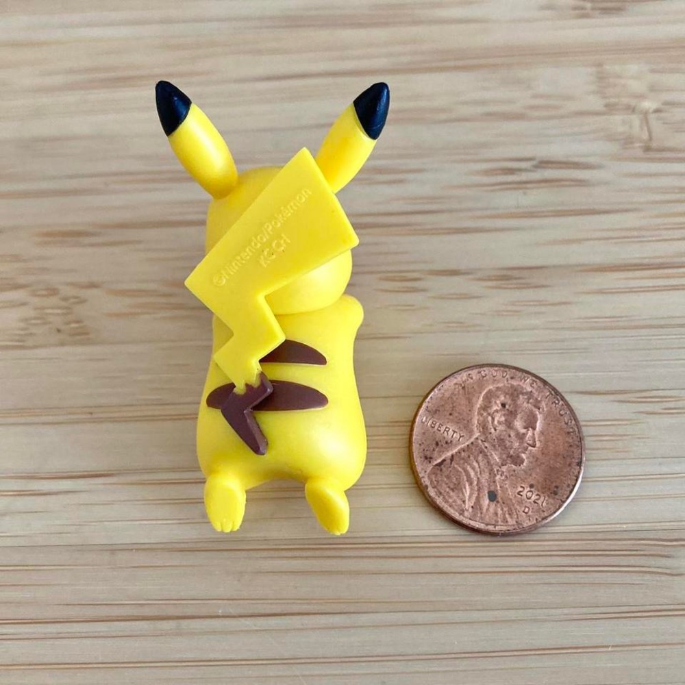 Rare Pokemon Pikachu Cup Rim Figure - Gem